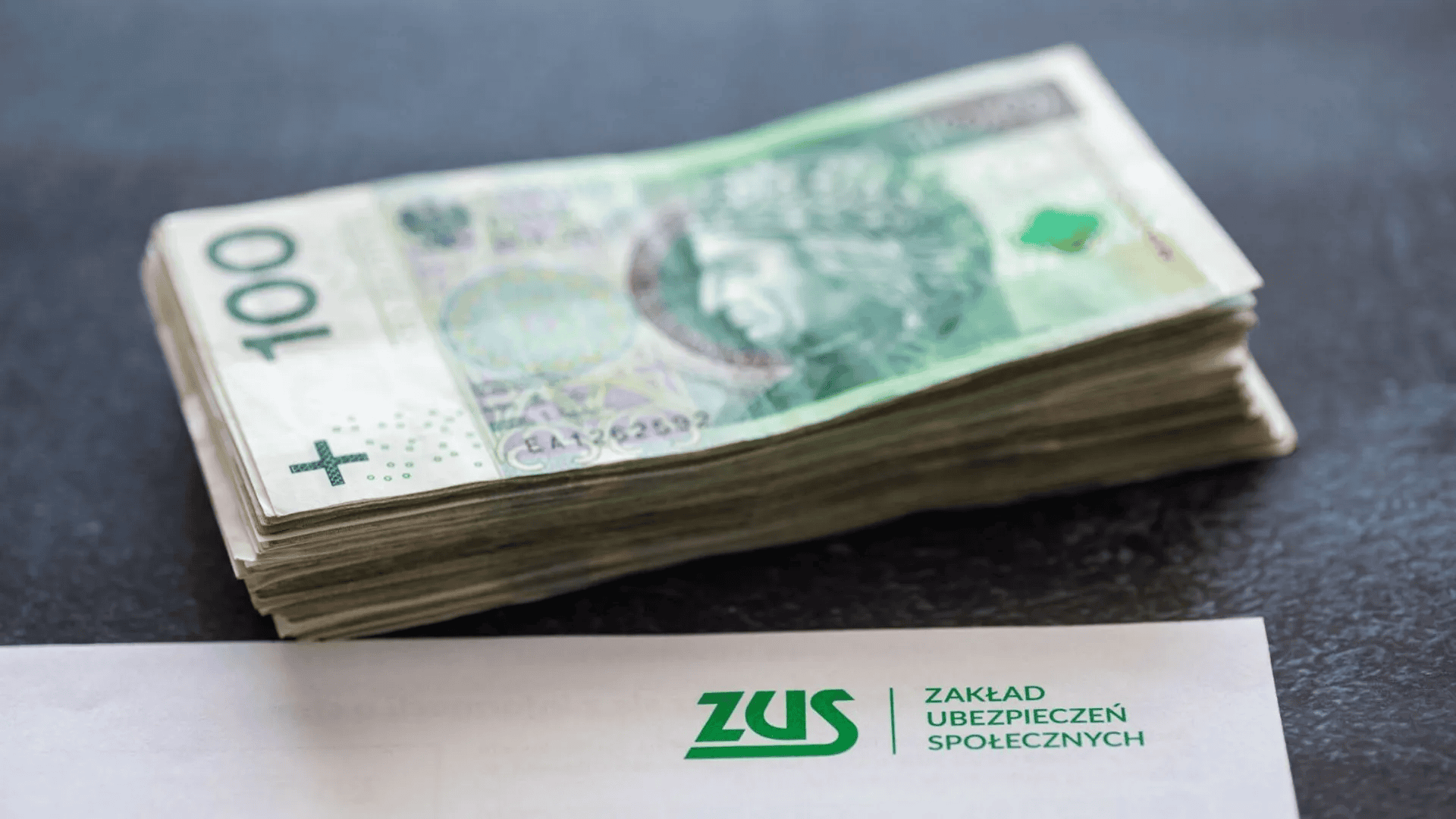 Tym seniorom ZUS przeleje specjalny dodatek. Tyle będą otrzymywać co ...